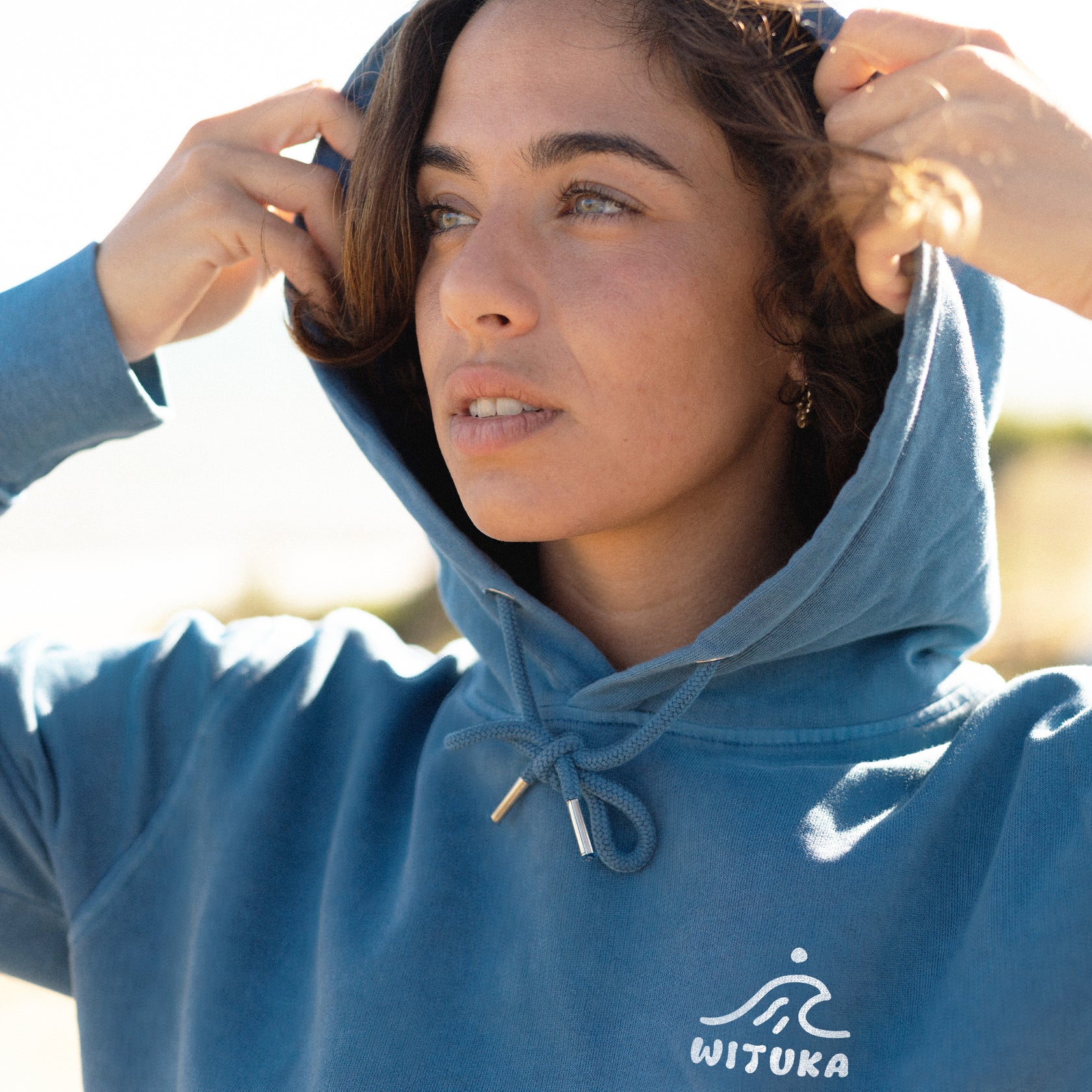 Minimal Wave Hoodie – Wituka